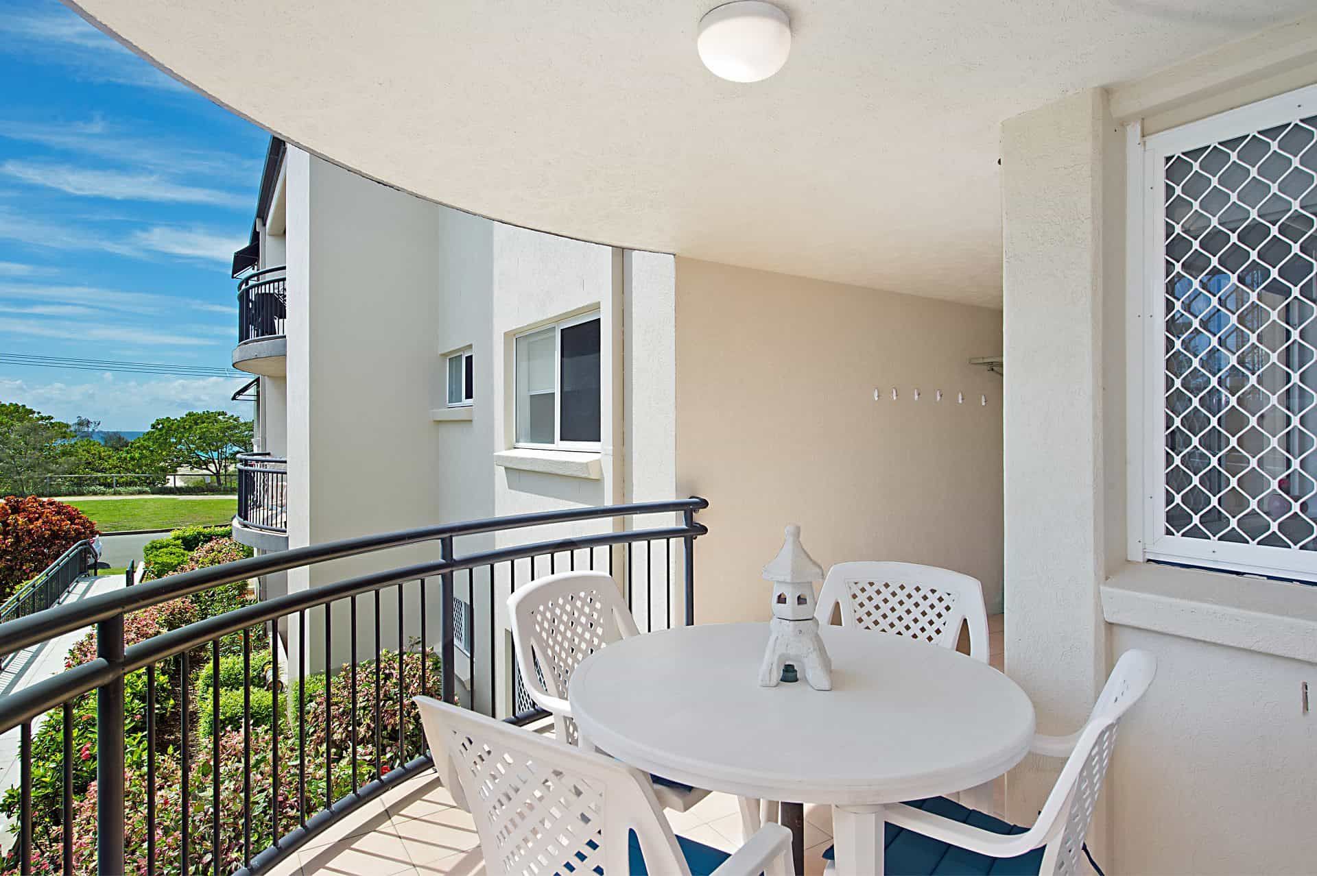 Caribbean 8 - Bilinga/ North Kirra Beachfront - Min. 3 Night Stays ...