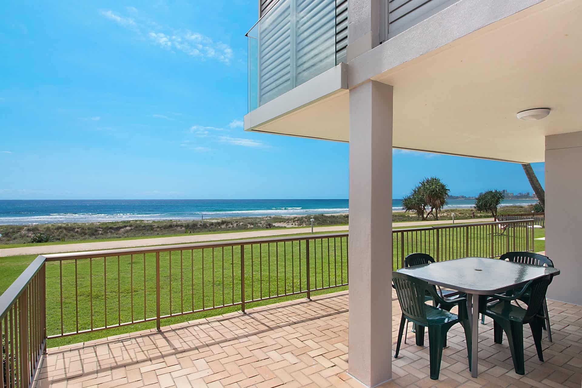 Bilinga Beach 4 - Absolute Beachfront - Gold Coast Holiday Homes